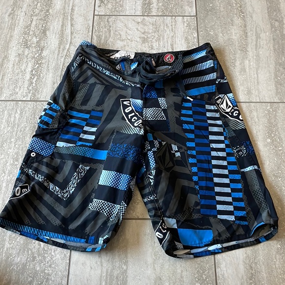 Volcom | Swim | Preloved Volcomsize 3blue And Blackfront Strings To ...